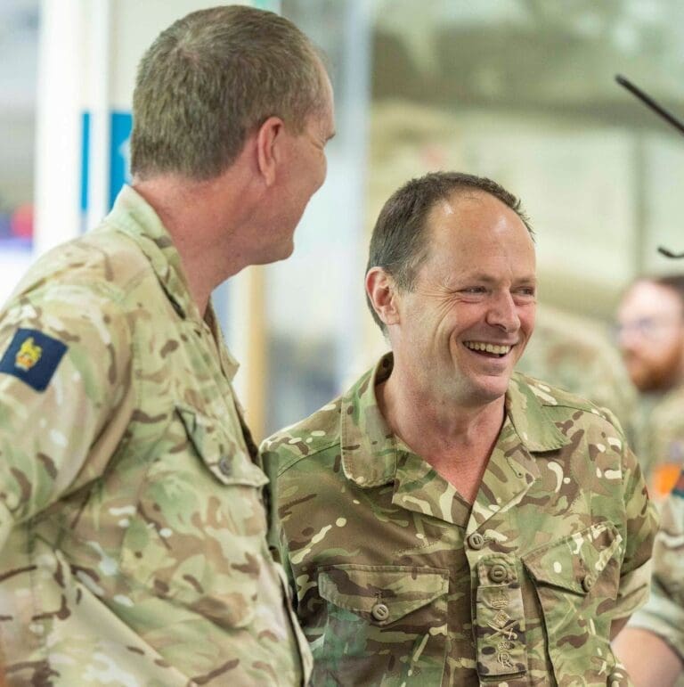 El Jefe del Ejército Británico advierte que las Fuerzas Armadas tienen ...